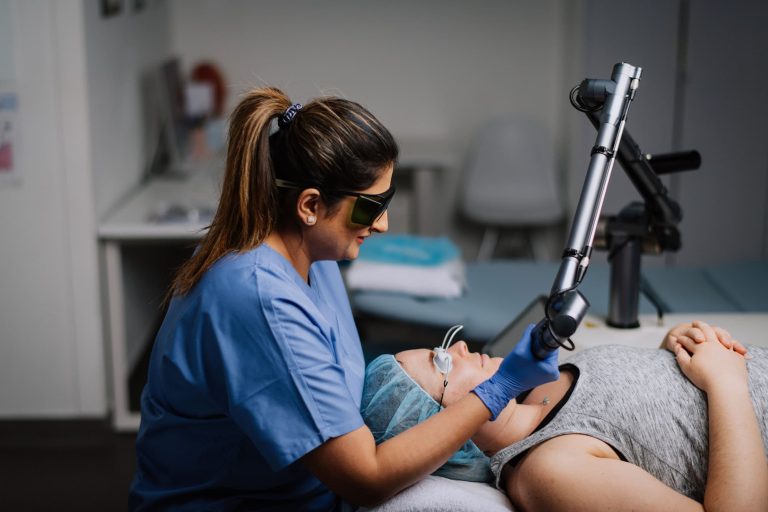 Discover AACDS - AACDS Cosmetic Dermal Science courses | Online