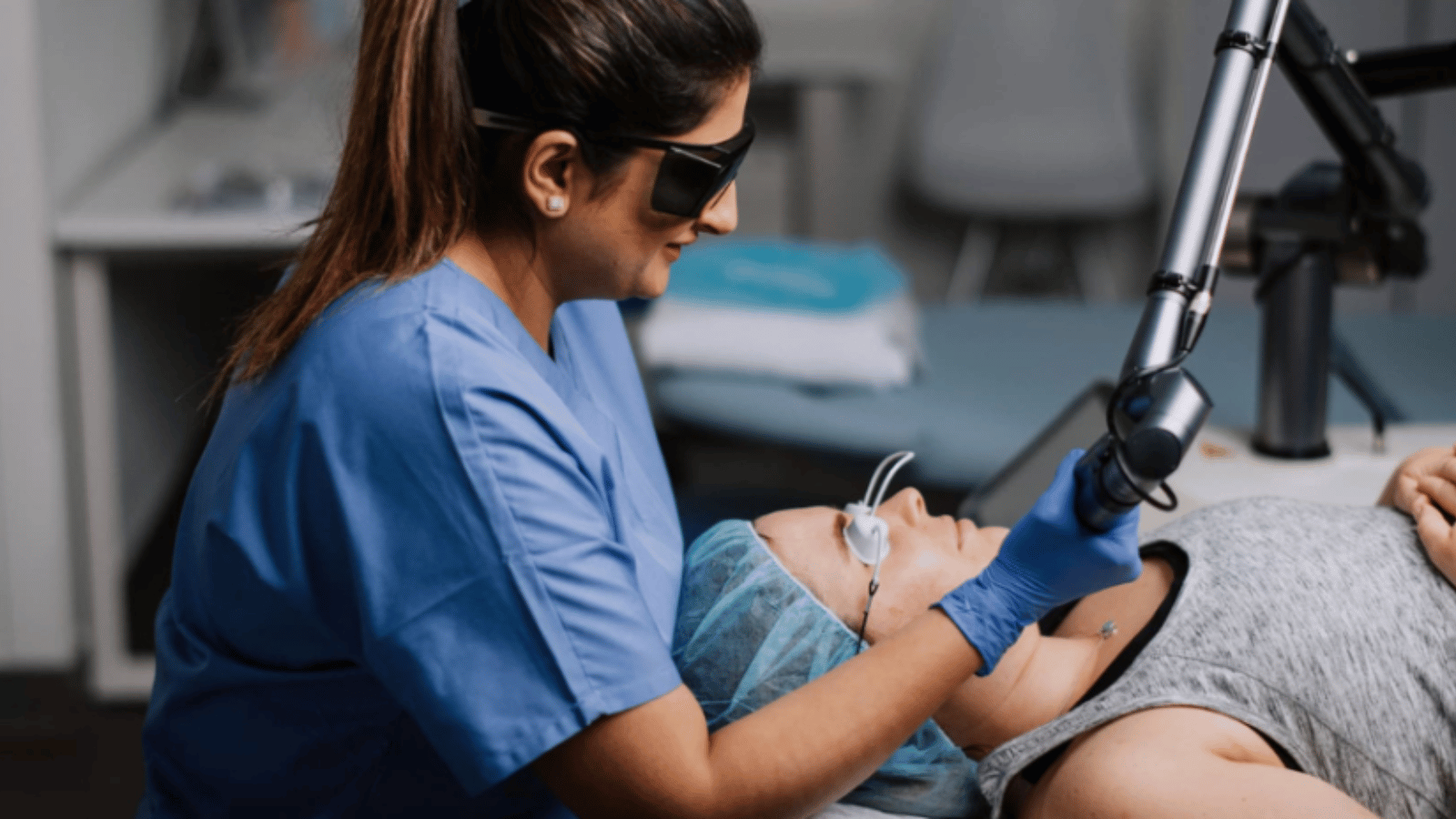 How to become a dermal therapist in Australia: Everything you need to know